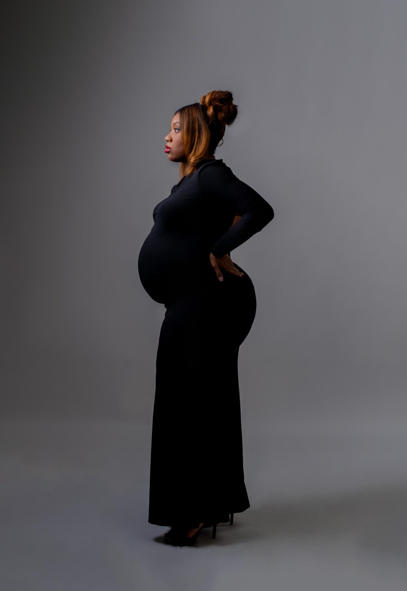 Maternity Photoshoot Trends to Try in 2025 | snapzbytie.com